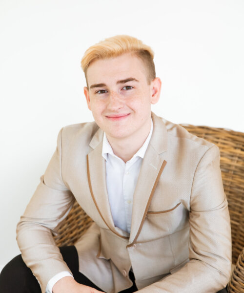 ag REAL ESTATE | ag REAL ESTATE